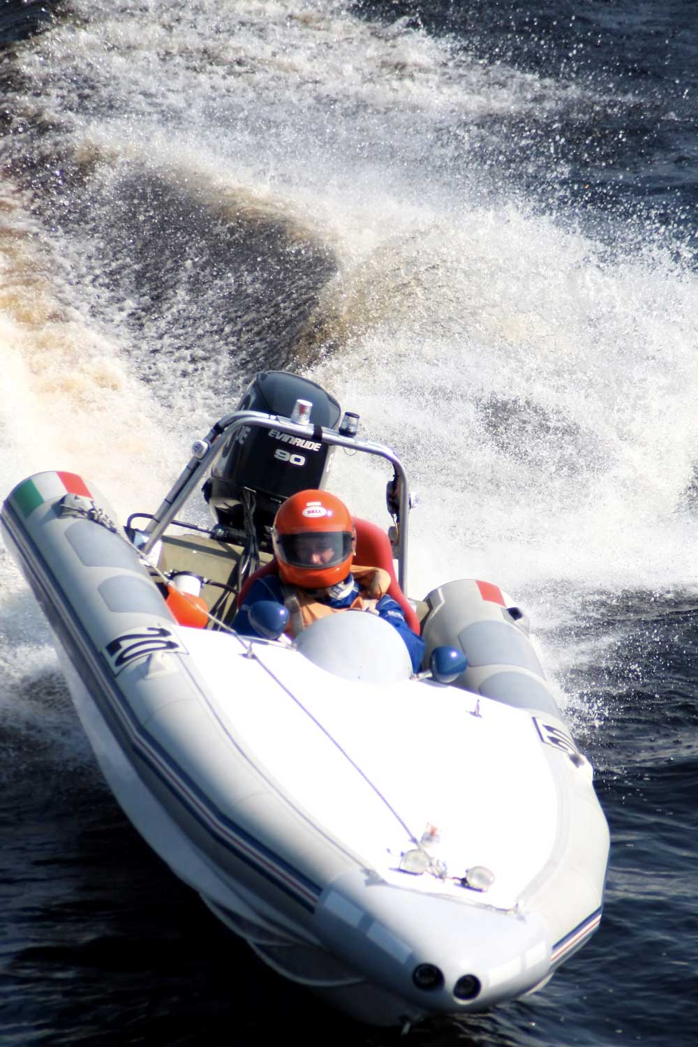 The battleship and the speedboat