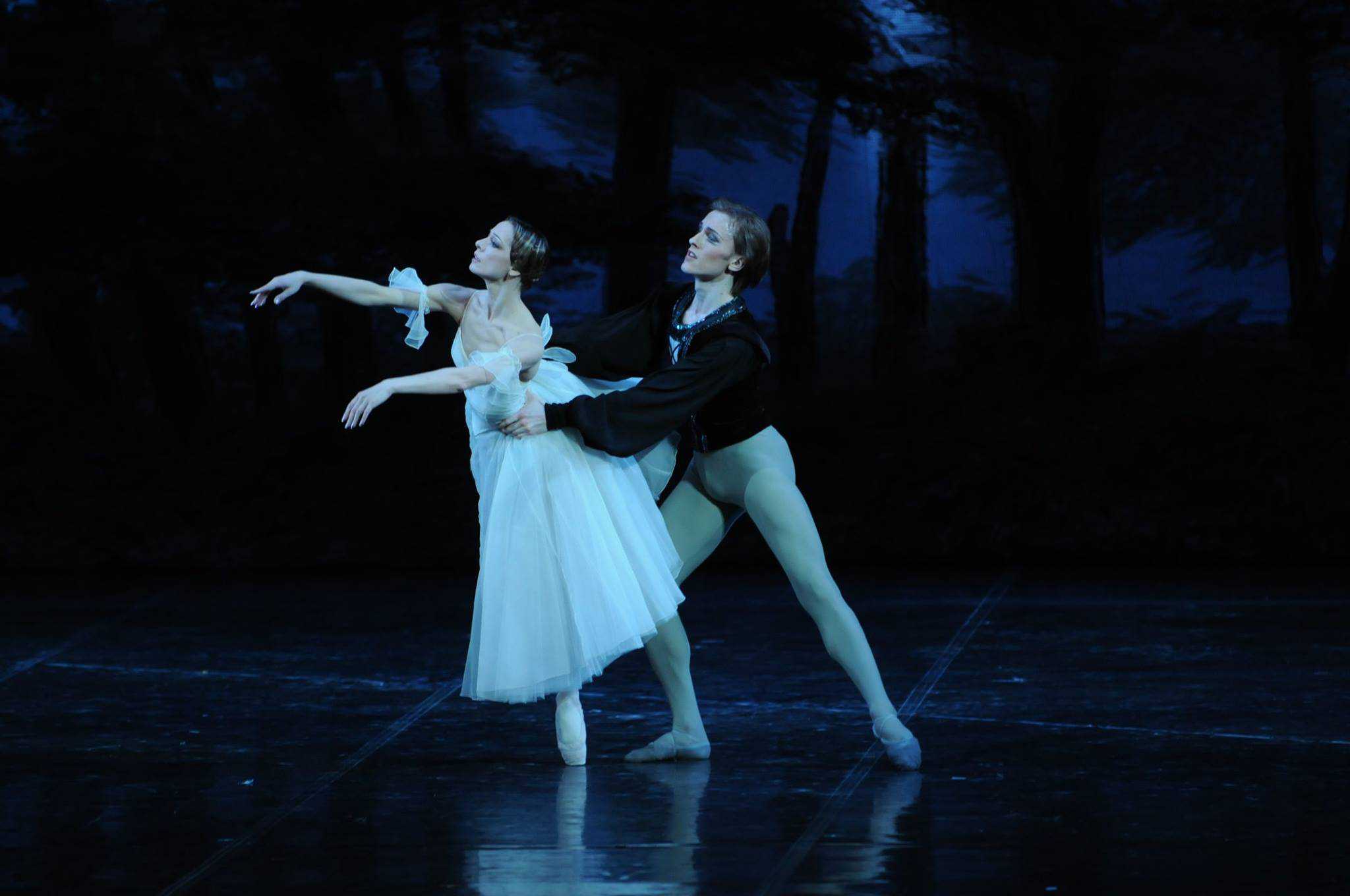 Classical music and ballet performers come together on stage in Zurich ...