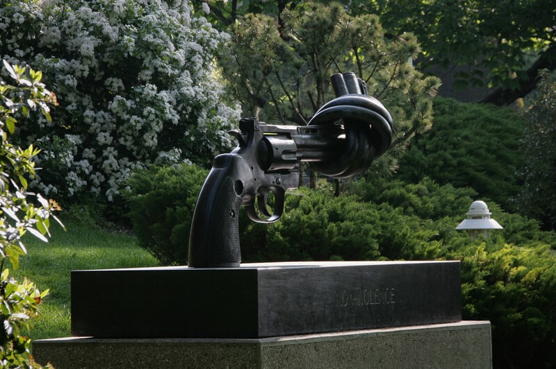 Swiss referendum: ban on financing weapons